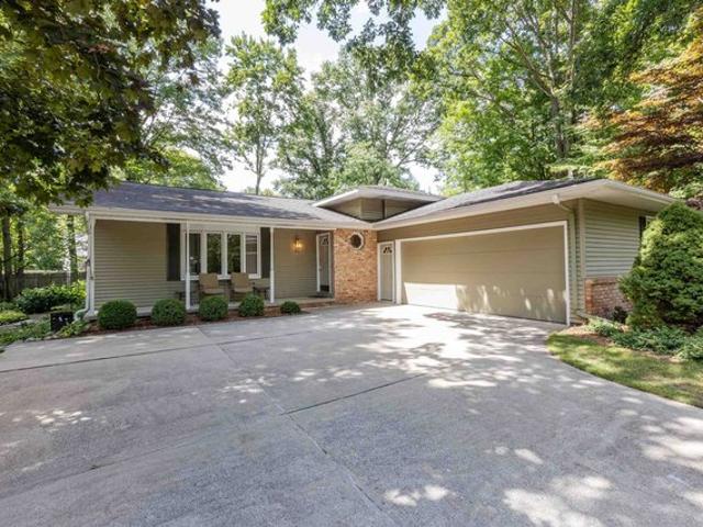 5 Robin Ct, Midland, MI 48640