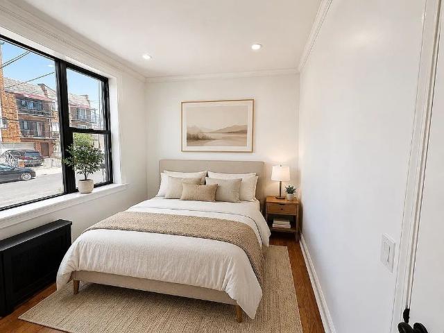 5 room luxury Townhouse for rent in Queens, New York