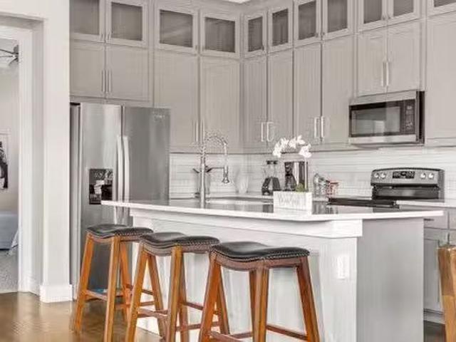 5 rooms apartment in Dallas