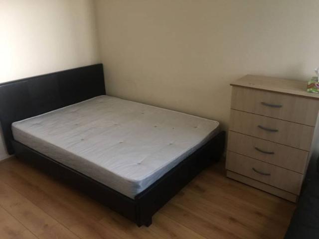 5 rooms flat 5 mint Bethnal Green,Whitechapel