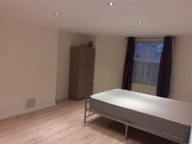 5 rooms h se.10 min Canning Town,Star Lane,West Hm