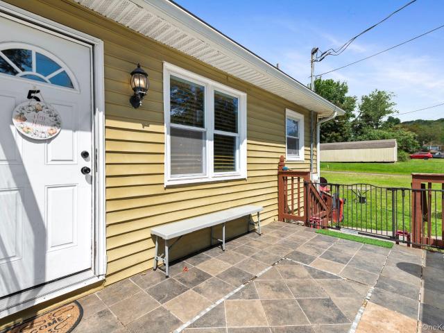 5 Roosa Avenue