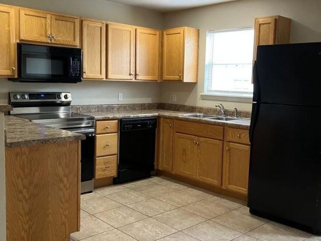 5 Rolling Rock Apartments 4 Bedroom Apartment for Rent at 1401 Rolling Rock Dr, Columbia, MO 65201 Grindstone Rock Quarry