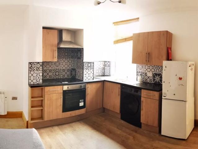 5, Ronald Road, Doncaster DN4, 2 bed flat to rent, £695 pcm | PrimeLocation