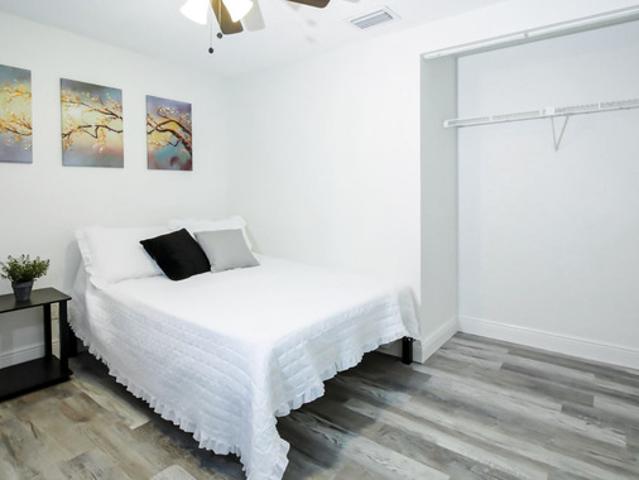 5 STAR SUPERHOST* Comfortable & cozy Tampa House