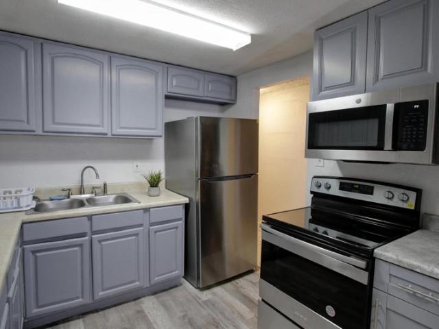 ! 5 STAR SUPERHOST Homey & Cozy Tampa Home