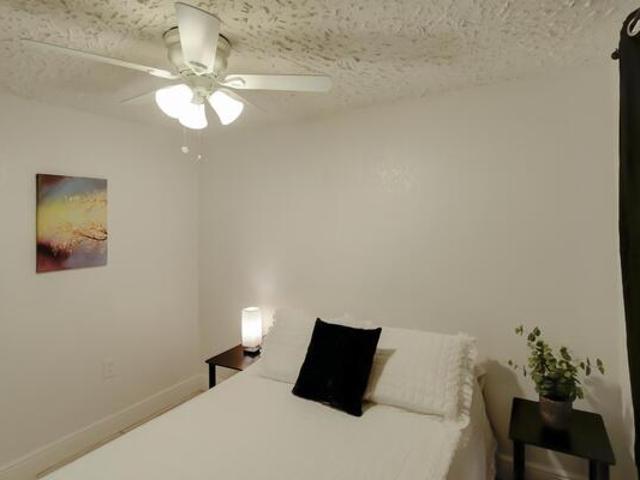 ! 5 STAR SUPERHOST Homey & Cozy Tampa Home