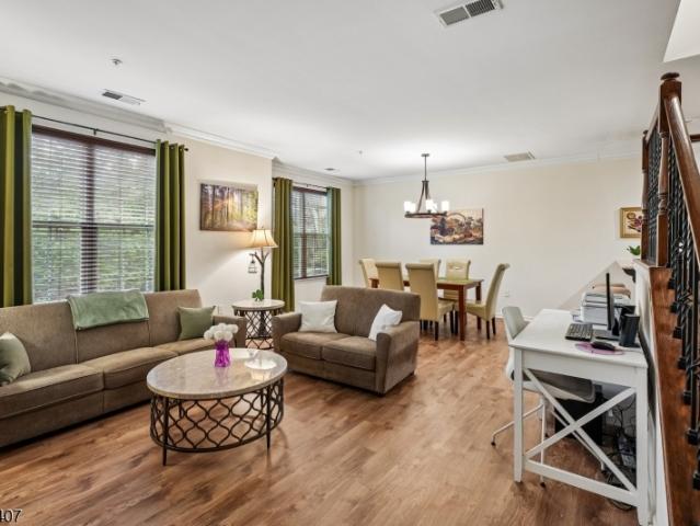 5 Station Sq, Unit 5, Union, NJ 07083 | MLS #4016 | Compass
