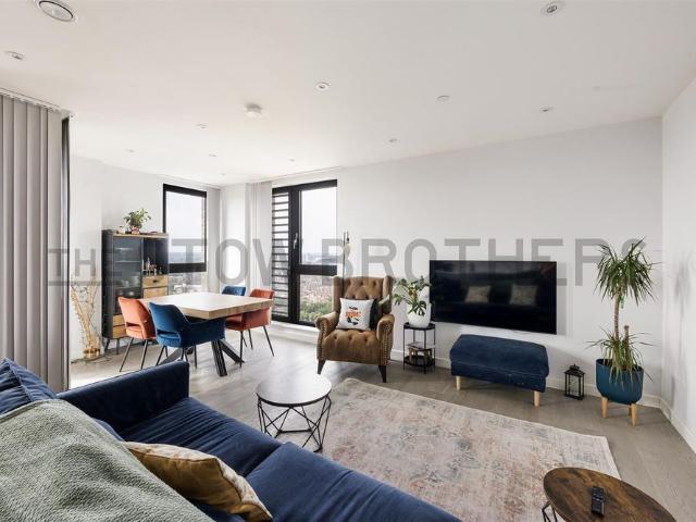 5 Station Road, N17 9LU