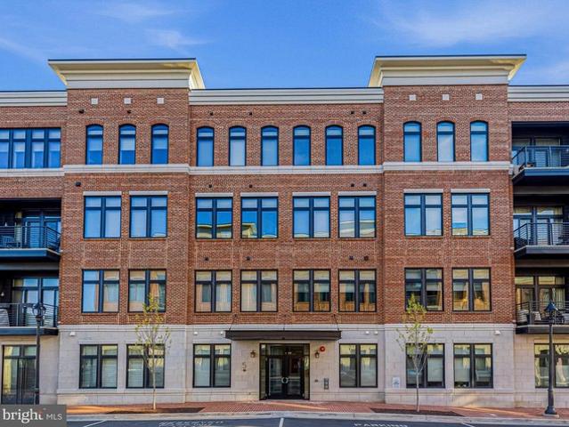 5 Stationmaster St SE Apt 200, Leesburg, VA 20175