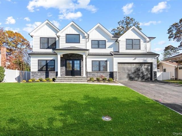 5 Steuben Dr, Jericho, NY 11753