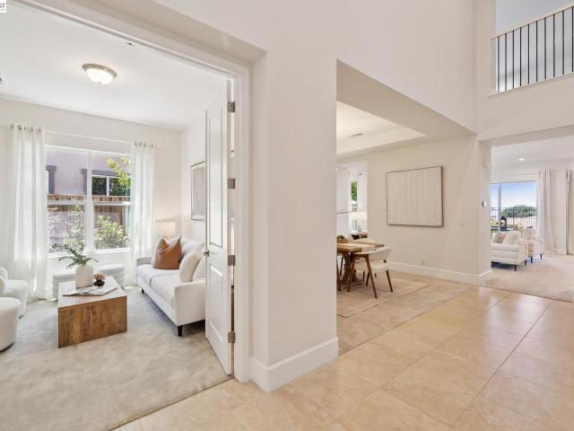 5 Stirling Way