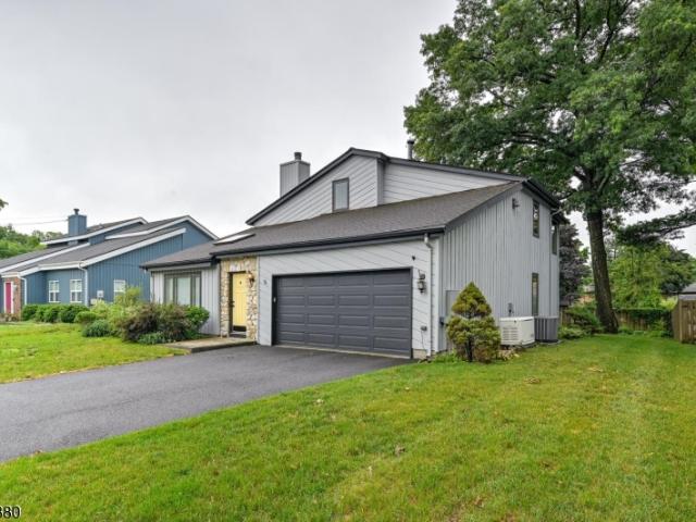 5 Stonebridge Ct