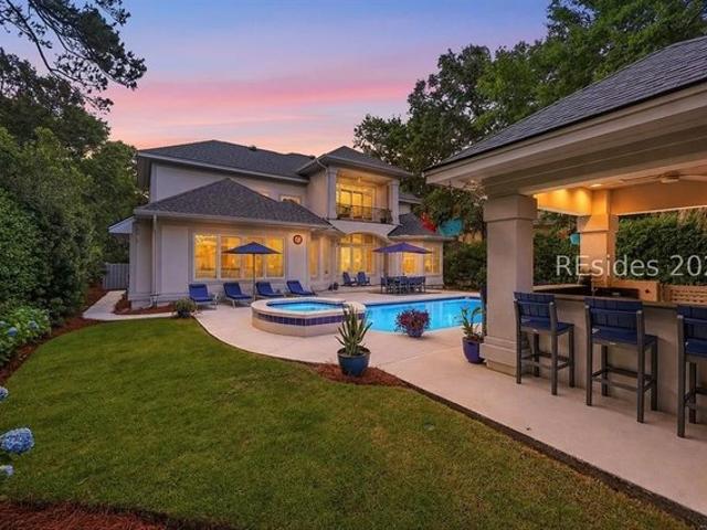 5 Stonewall Cir, Hilton Head Island, SC 29926