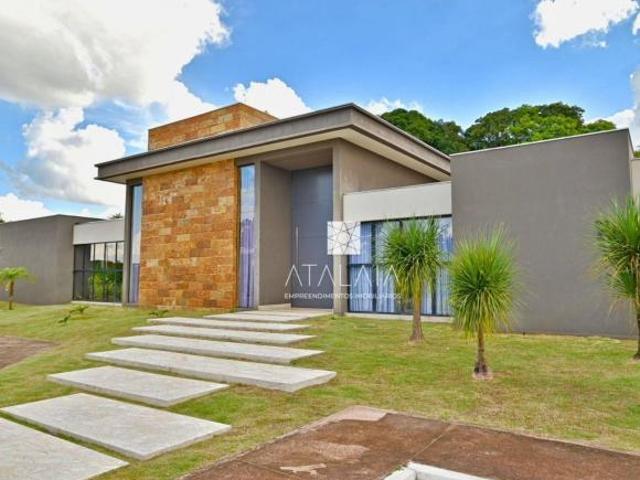 5 SUÍTES 4 VAGAS DE GARAGEM CONDOMÍNIO FECHADO ÁREA DE LAZER E CONFORTO TOTAL QUADRA 05 PARK WAY