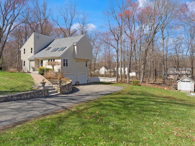 5 Susan Dr, Hopkinton, MA 01748 | MLS #73500 | Compass