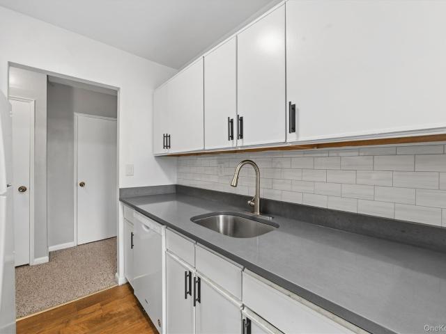 5 Sadore Lane H3