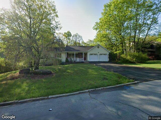 5 Scaglione Ct, Highland Mills, NY 10930