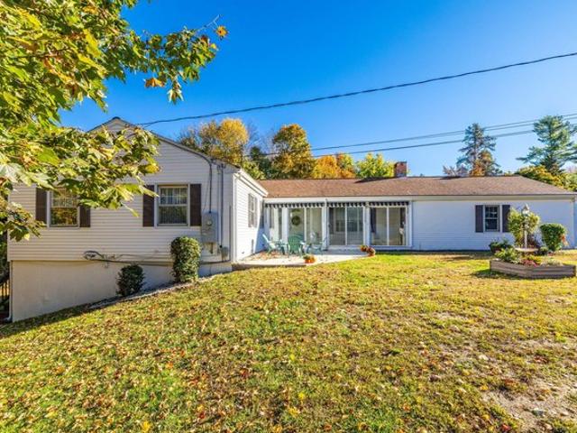 5 Scenic Dr, Portland, CT 06480