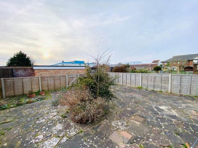 5, Shamrock Close*, Chichester