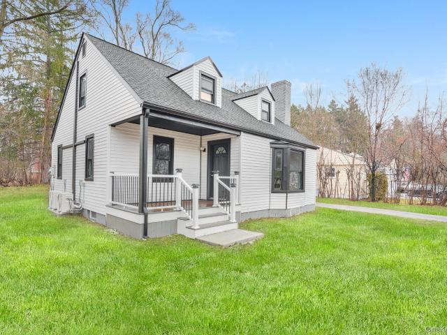 5 Sherwood Pl, Hyde Park, NY 12538 | MLS #974026 | Compass