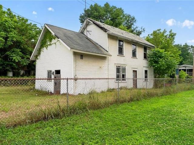 5 Short St, Smock, PA 15480