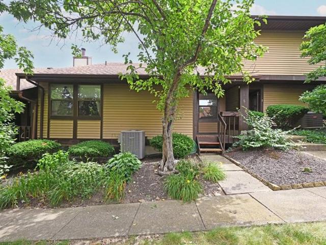 5 Springbok Dr, Fairfield, OH 45014