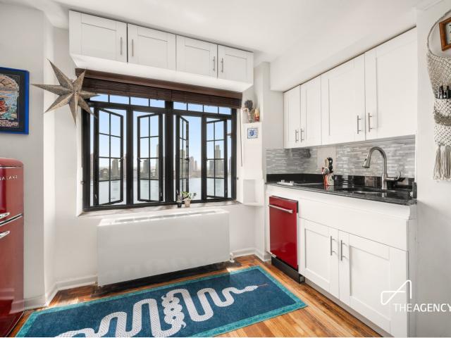 5 Tudor City Place, Unit 1429