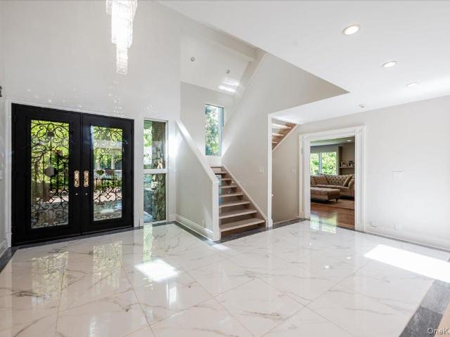 5 Twin Ponds Street