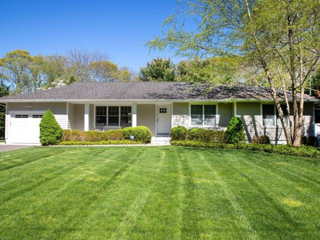 5 Tamarack Ln, East Quogue, NY 11942 | MLS #394499