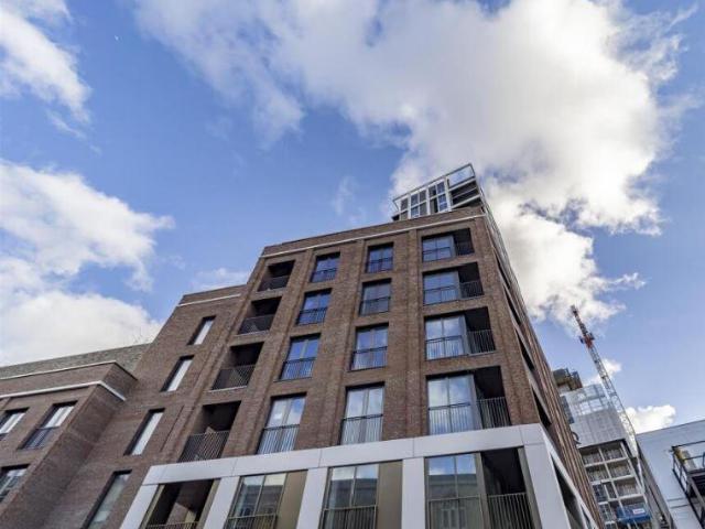 5 Tapestry way, London, E1 2FQ Studio to rent £2,275 pcm £525 pw