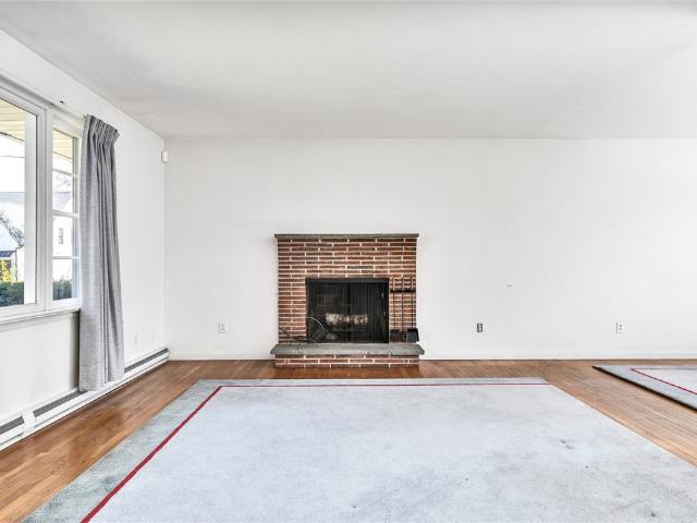 5 Taylor Circle