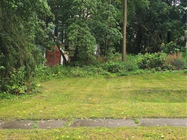 5 Taylor St, Oxford, NY 13830