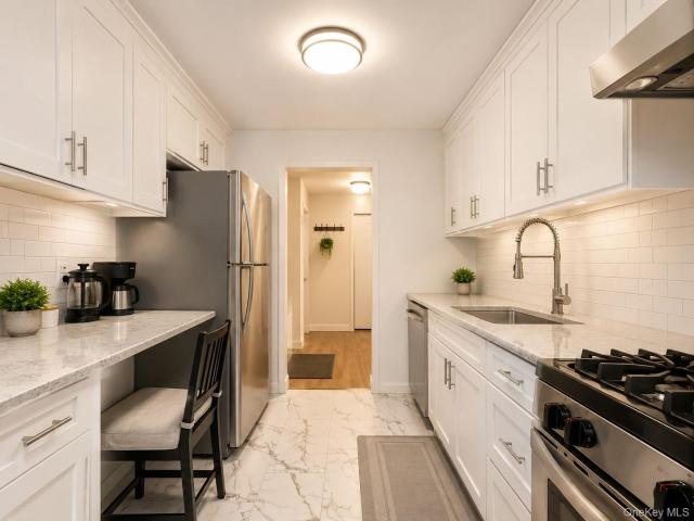 5 Terrace Circle 1H