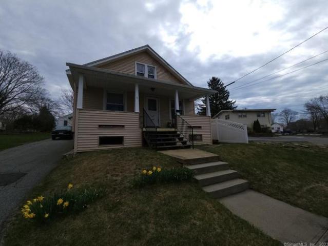 5 Tremont St, Waterford, CT 06385