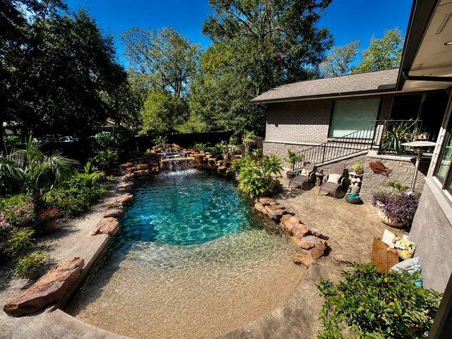 5 Tree Frog Dr, Houston, TX 77074
