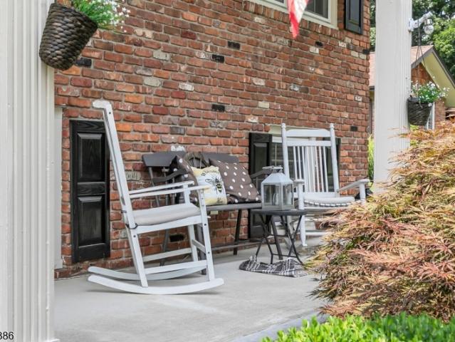 5 Van Allen Pl