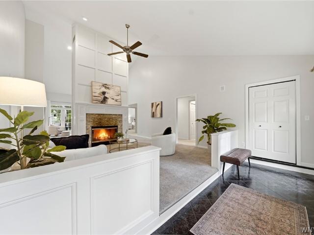 5 Ventura Drive