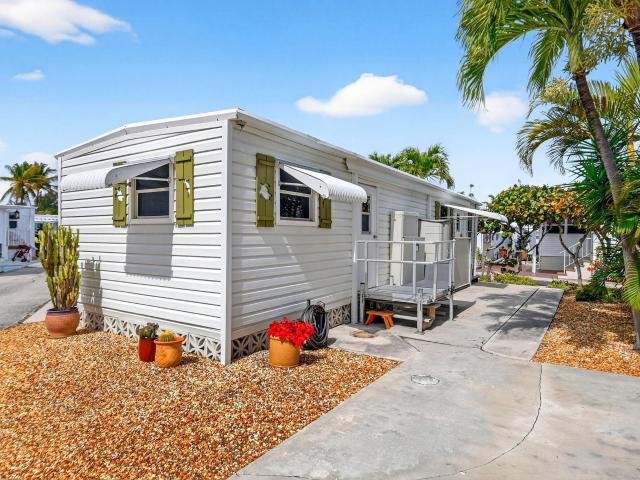 5 W Cedar Dr, Unit CD5, Briny Breezes, FL 33435 | MLS #R11169