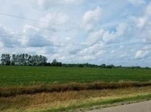 5 W Lake Burgen Rd SE, Alexandria, MN 56308