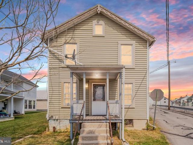 5 W Maple St, East Prospect, PA 17317