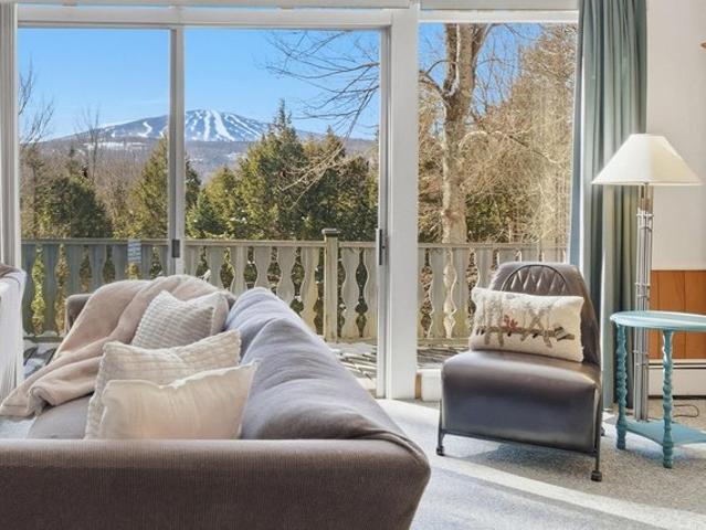 5 Wall St, Winhall, VT 05340