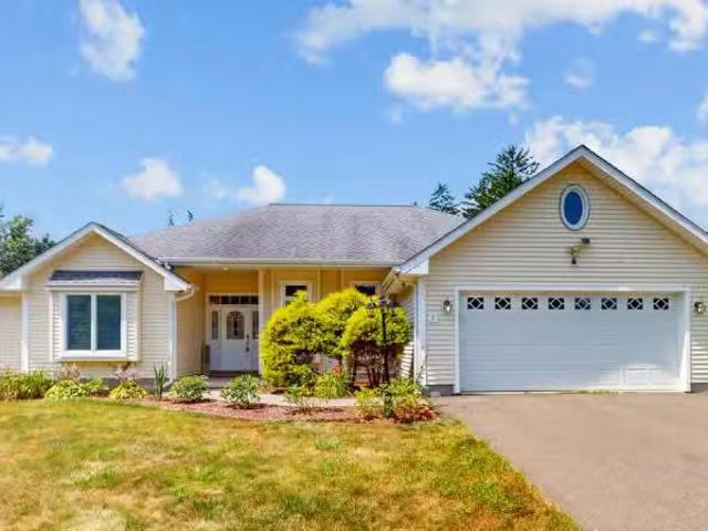 5 WALTON WAY, FARMINGTON, CT 06032 Single Family Residence For.