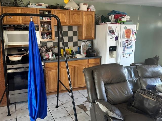 5 Washington Ave, Cranston, RI 02920 | Compass