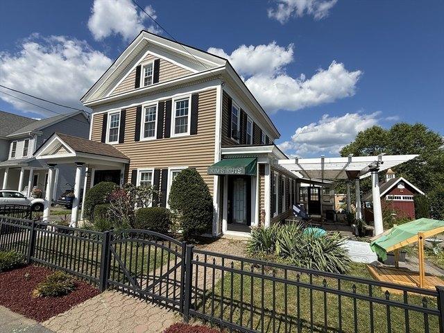 5 Washington St, Monson, MA 01057