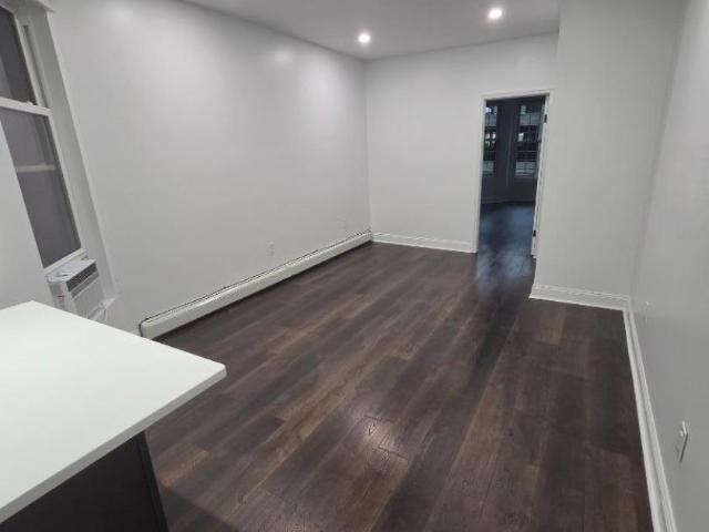 5 Warren St 2, Newark, NJ