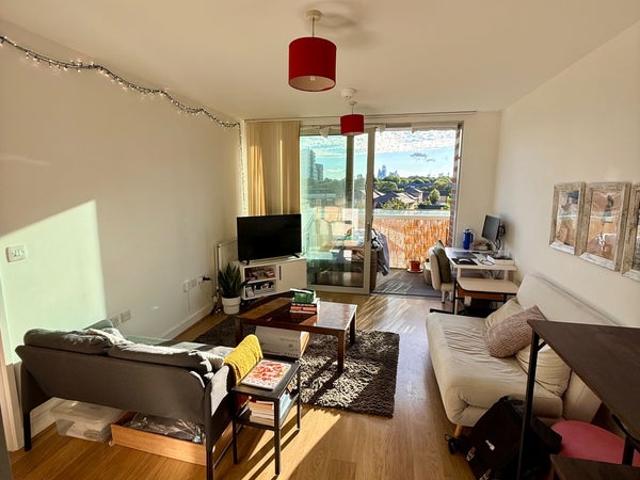 5 week sublet 1 bed apartment available! BowE3