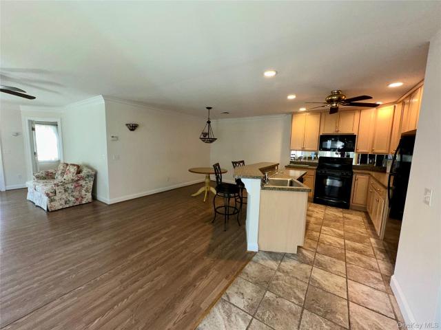 5 White Oak Court 5