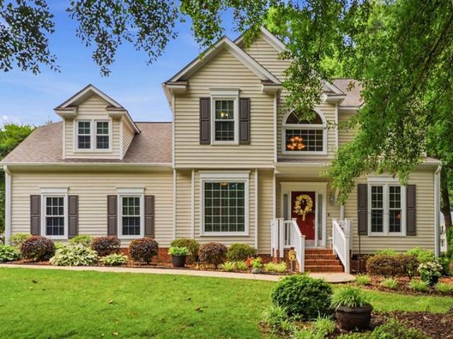5 Wild Horse Creek Dr, Simpsonville, SC 29680