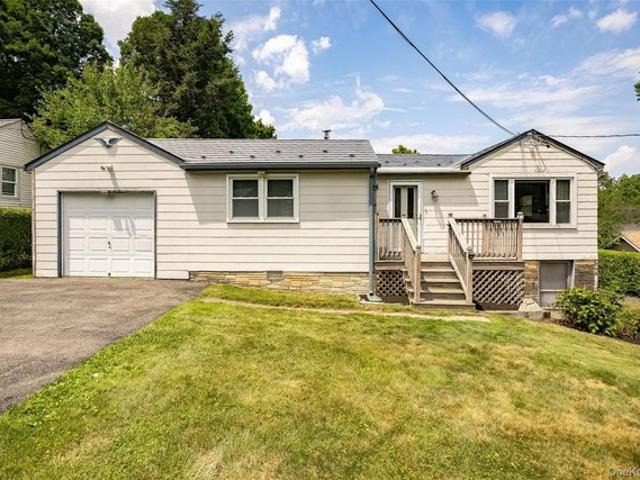 5 Willow Rd, Beacon, NY 12508